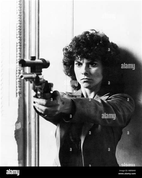 Escape From New York Adrienne Barbeau 1981 ©avco Embassy Picturescourtesy Everett Collection