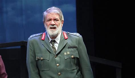 Φίλιππος Σοφιανός «Ζήσαμε άσχημα και σκληρά με το επίδομα δανείστηκα χρήματα Video