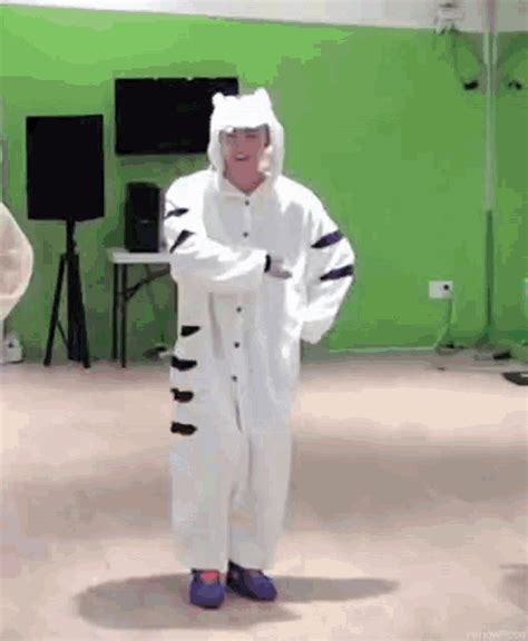 Nuest Baekho  Nuest Baekho Discover And Share S