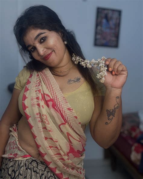 Srija Nair ️🥰 நீ பேசும் சில நொடி நேரங்களுக்காக பல மணி நேரம்