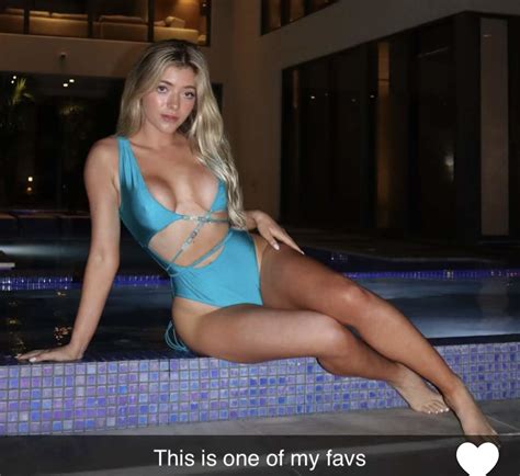 Riley Mae Lewiss Feet