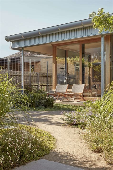 Photo 6 Of 16 In Passive Design Strategies Abound In This Expanded