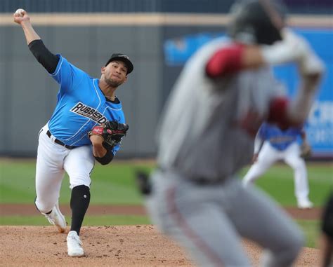 Guardians Top Prospect Daniel Espino Undergoes Shoulder Surgery Mlb
