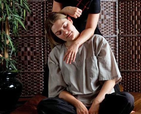 Unwind And Destress With Seated Thai Massage Relaxing Uk