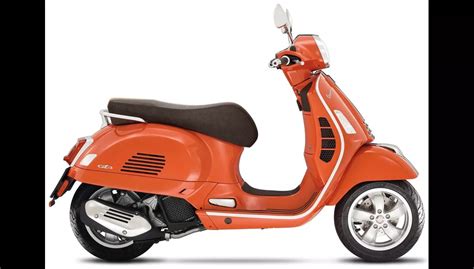 Vespa Gts 125 Iget 2021 Vs Vespa Gts 300 Ie 2018