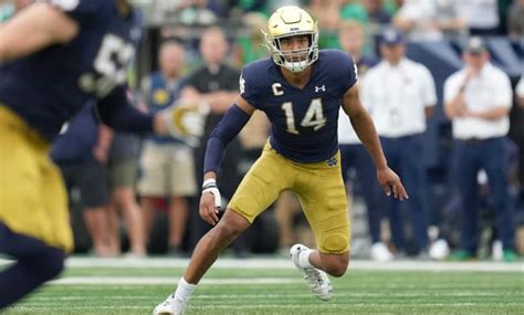 Notre Dame Star S Kyle Hamilton Out For North Carolina Game