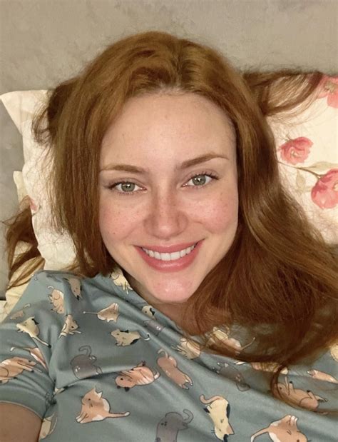 Hope U Dont Mind Im In My Pjs And No Makeup To Say Good Morning R Freckledgirls