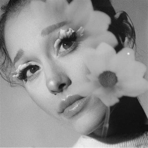“petal” By Ariana Grande Has Surpassed 1 Million Pre Saves On Spotify