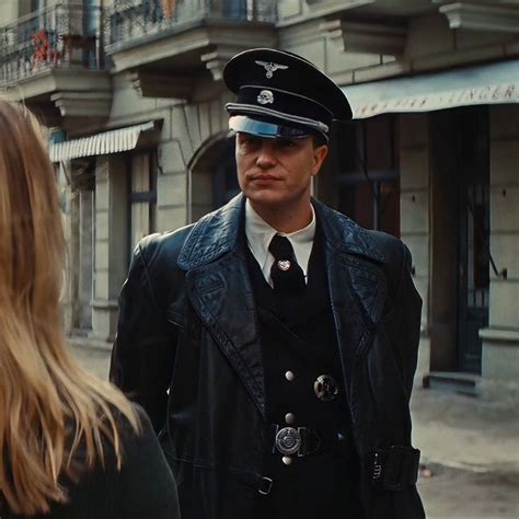 𝐌𝐚𝐣𝐨𝐫 𝐇𝐞𝐥𝐥𝐬𝐭𝐫𝐨𝐦 𝐈𝐜𝐨𝐧