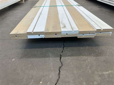 Primed S4s Notched Modern Mdf Casing 3 12x8 Lambrecht Auction Inc