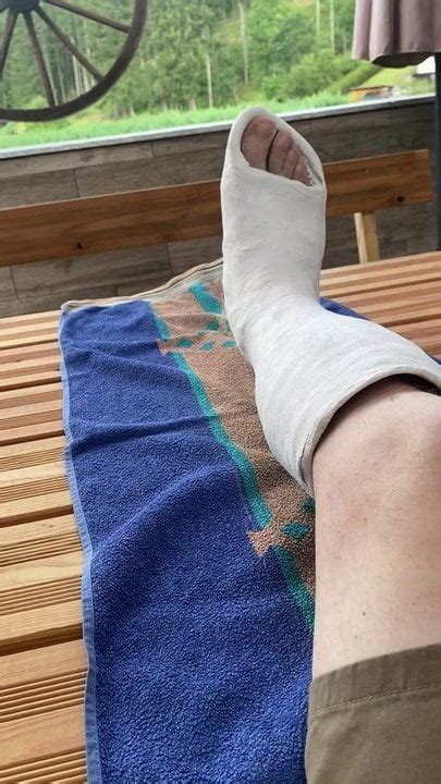 射在腿上 Xhamster