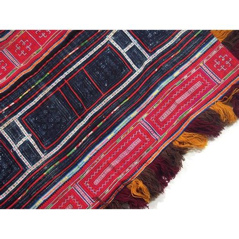 Ensemble 17 Karen Hilltribe Tasseled Heirloom Cloth With Shell Curren