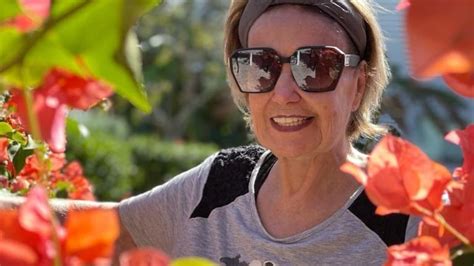 Íris Bruzzi Completa 90 Anos No Retiro Dos Artistas Famosos E Celebridades