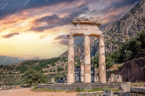 Delphi grecia delfi sitio arqueológico antiguas ruinas griegas | Foto Premium