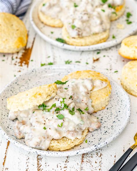 Easy Homemade Biscuits And Gravy Jo Cooks