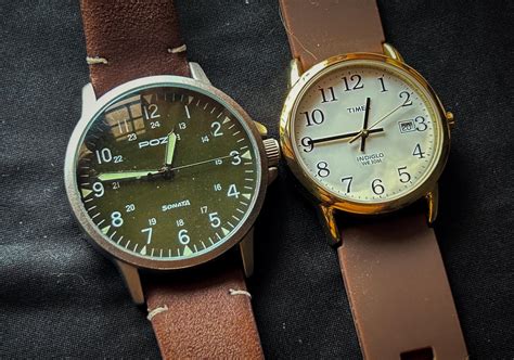 Comparison Of Sonata Poze Vs Timex Easy Reader 35 Mm Rwatchesindia