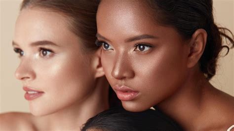 Polveri Stick E Creme Gli Illuminanti Viso Per Lestate 2022 D La