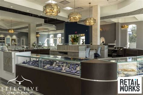 Space Illumination Effective Jewelry Display