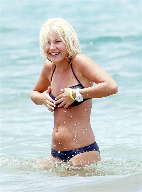 Пин на доске Elisha Cuthbert