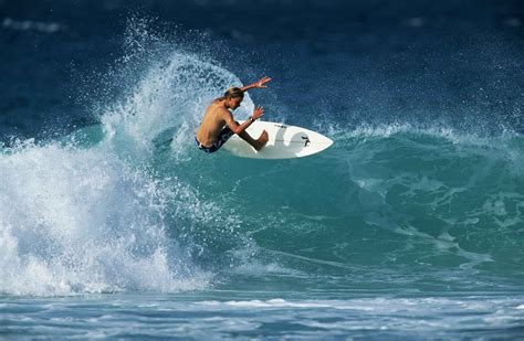 Why Do Surfers Scratch Their Boards At Silas Naylor Blog
