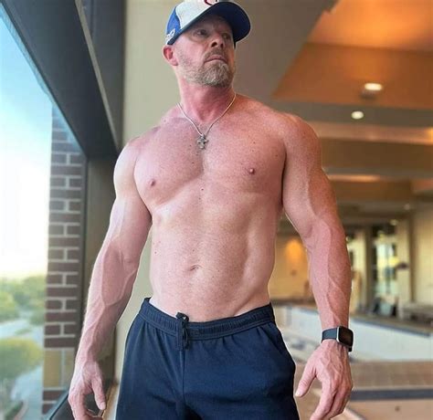 Muscle Daddies 🔥 Fit Muscle Dad 🔥 Muscle Thedad De