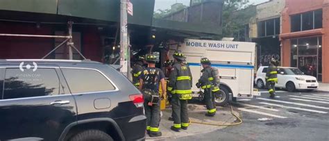 See It Mta Wash Truck Crashes Into Brooklyn Building Fdny Says