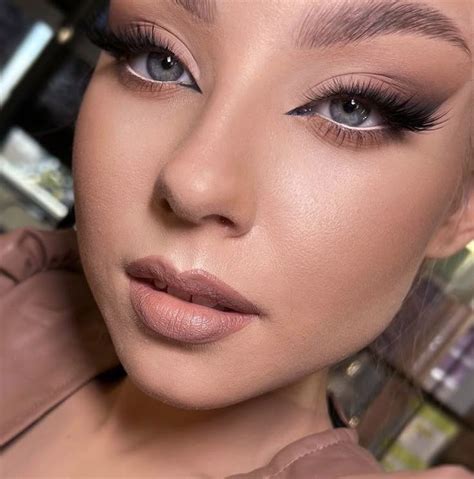 Makeup Trucco Agli Occhi Leggero Trucco Occhi Idee Per Il Trucco