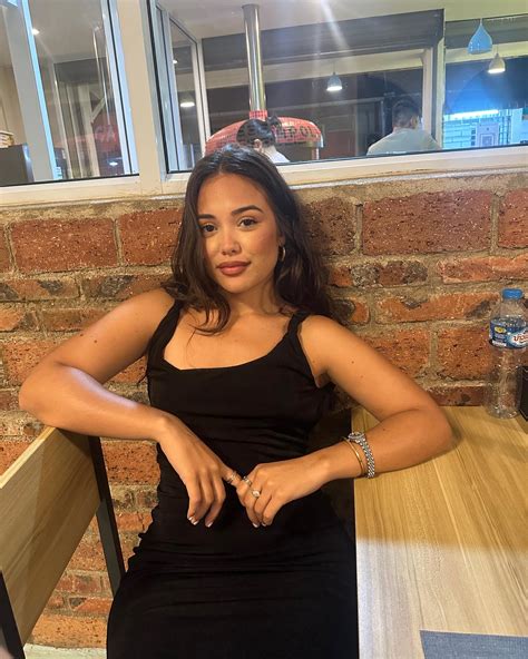 Veronica Rivero Veronicarivero • Instagram Photos And Videos