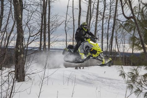 Polaris Switchback 2020 Passion Motoneige Magazine