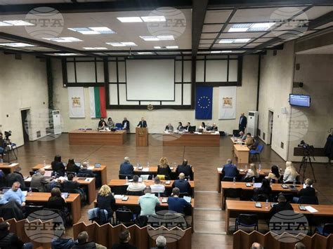 Общинските съветници в Благоевград гласуваха увеличение на данъци и такси в последната сесия за