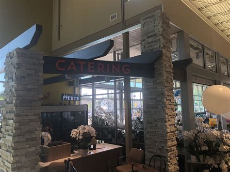 First Look Albertsons Puts Focus On Food Fresh And Local With New