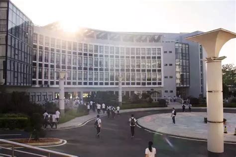 明师带你一起看名校（二）丨珠海市第二中学 搜狐大视野 搜狐新闻