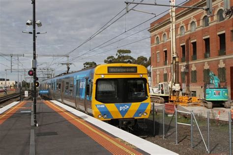 Edi Comeng 514m Passes Melbourne Airport Rail Works At Albion 5 May