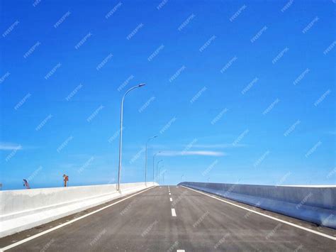 Premium Photo Empty Overpass Without A Vehicle