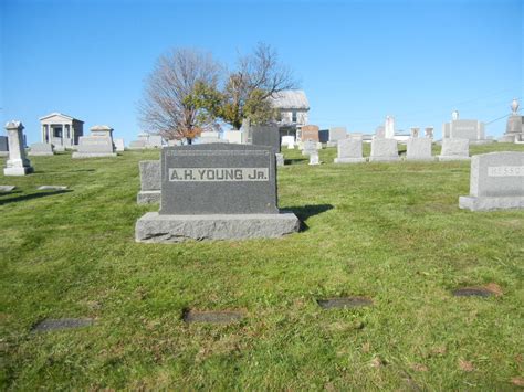 Laura B Ebaugh Young 1891 1952 Mémorial Find A Grave