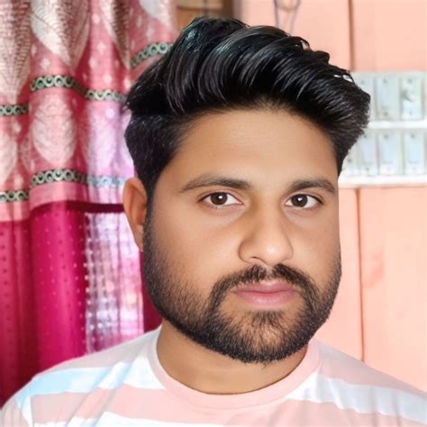 Vivek Kumar खुद से इतना प्यार कर लिया है कि अब किसी की Facebook