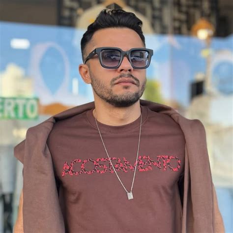 M A T H E U S R I B E I R O Mribero Threads Say More