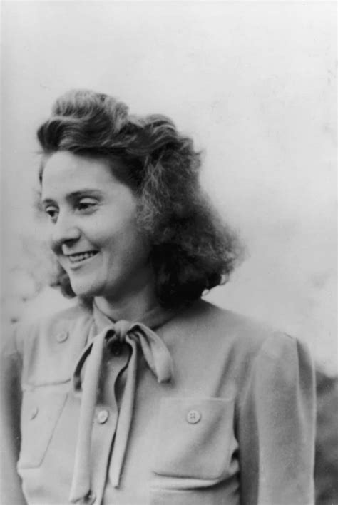 This Housewife Became World War Iis Highly Decorated Spy History