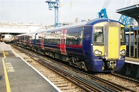 Photo Class 377 Electrostar 4 Car Emu No 377 515 At Blackfriars On A