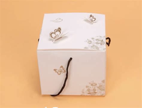 嚴選現貨 蝴蝶手提喜糖盒 糖果盒 婚禮小物 餅乾盒 禮物盒 點心盒 包裝盒 禮盒 牛軋餅盒 手提紙盒 糖果袋 巧克力盒 蝦皮購物