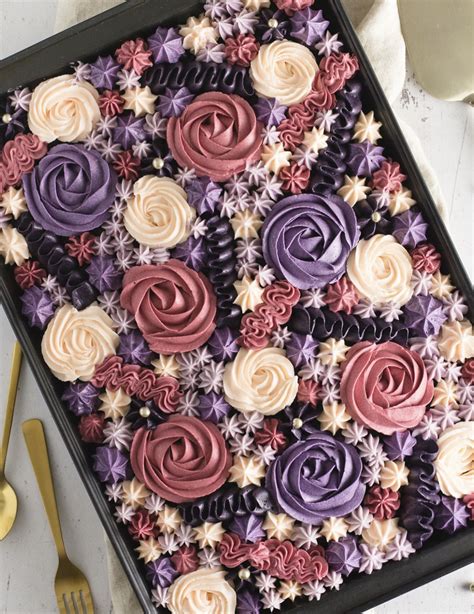 28 Gorgeous Sheet Cake Decorating Ideas For Every Occasion Days Inspired