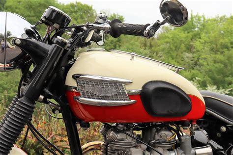 Lot 225 1967 Triumph Thunderbird Special