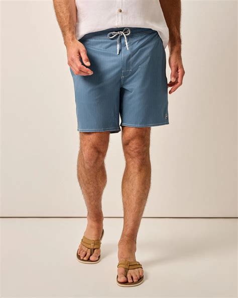 Johnnie O The Half Elastic 7 Surf Shorts Low Tide Lake Dans Southern Prep
