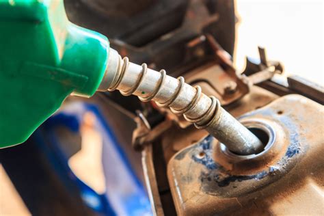 Cena Litra Bencina Pada Na Dobrih 124 Evra Slovenec