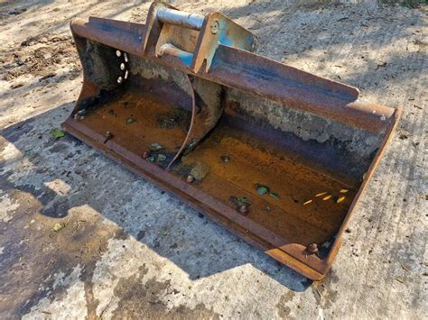 Strickland 60 Grading Bucket 50mm Pin To Suit 6 8 Ton