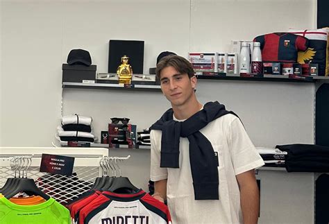 Genoa Miretti Resta Ad Allenarsi A Pegli Niente Italia U21 Calcio Genoa