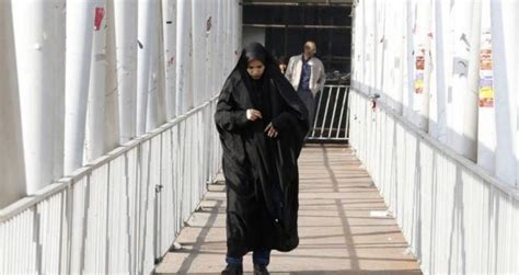 Une Femme Poursuivie Pour Insulte Au Voile Musulman L Orient Le Jour