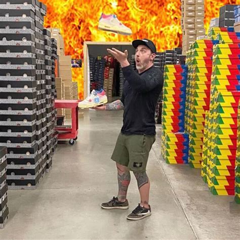 60 Ribu Sneaker Sitaan Kasus Penipuan Michael Malekzadeh Akan Dijual