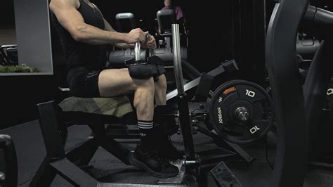 Les Extensions Mollets Assis Machine Thomas Campestrini