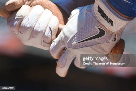 Barney Circle Photos And Premium High Res Pictures Getty Images